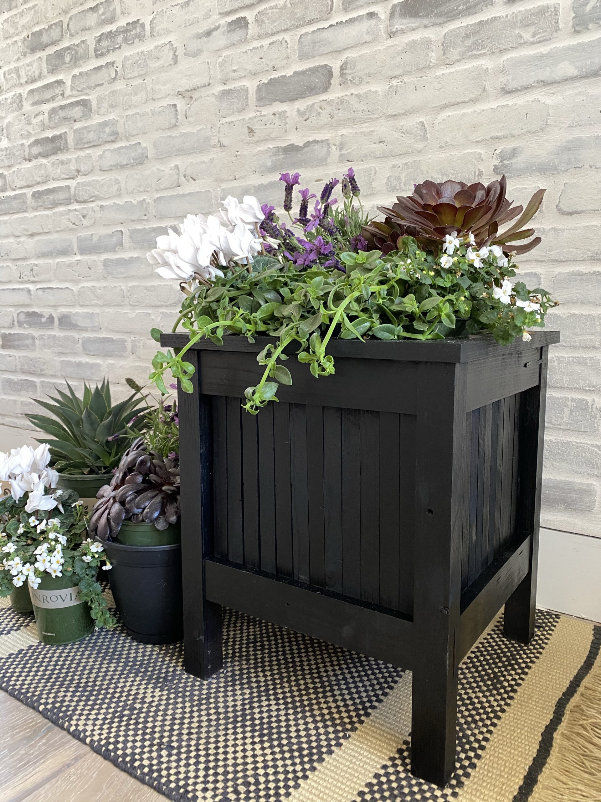 DIY Buildoff Planter - Angela Rose Home