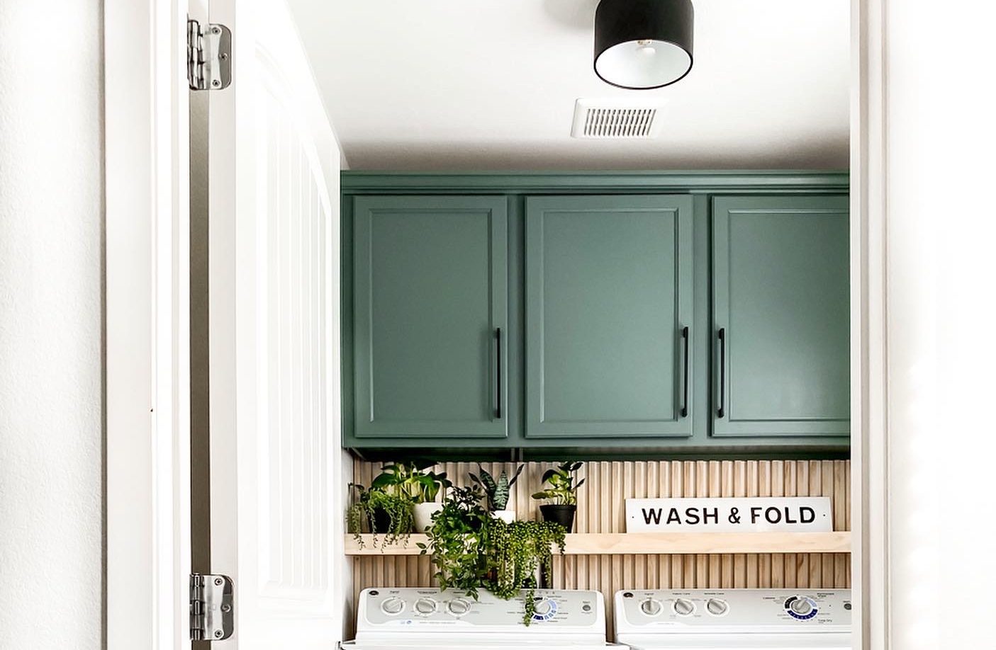 Laundry Room Reno - Angela Rose Home