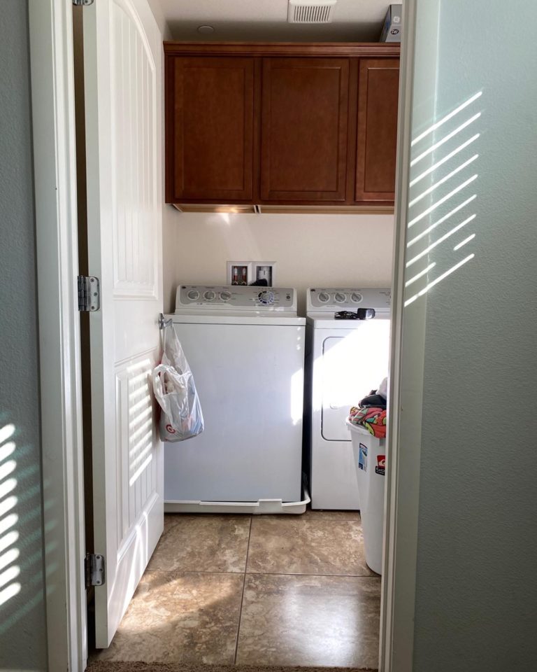 Laundry Room Reno - Angela Rose Home